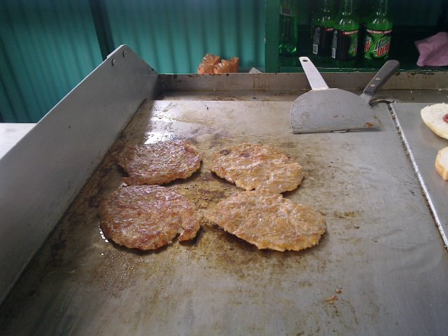 Best Places to Eat in the Philippines: Burger Machine :@) :@)