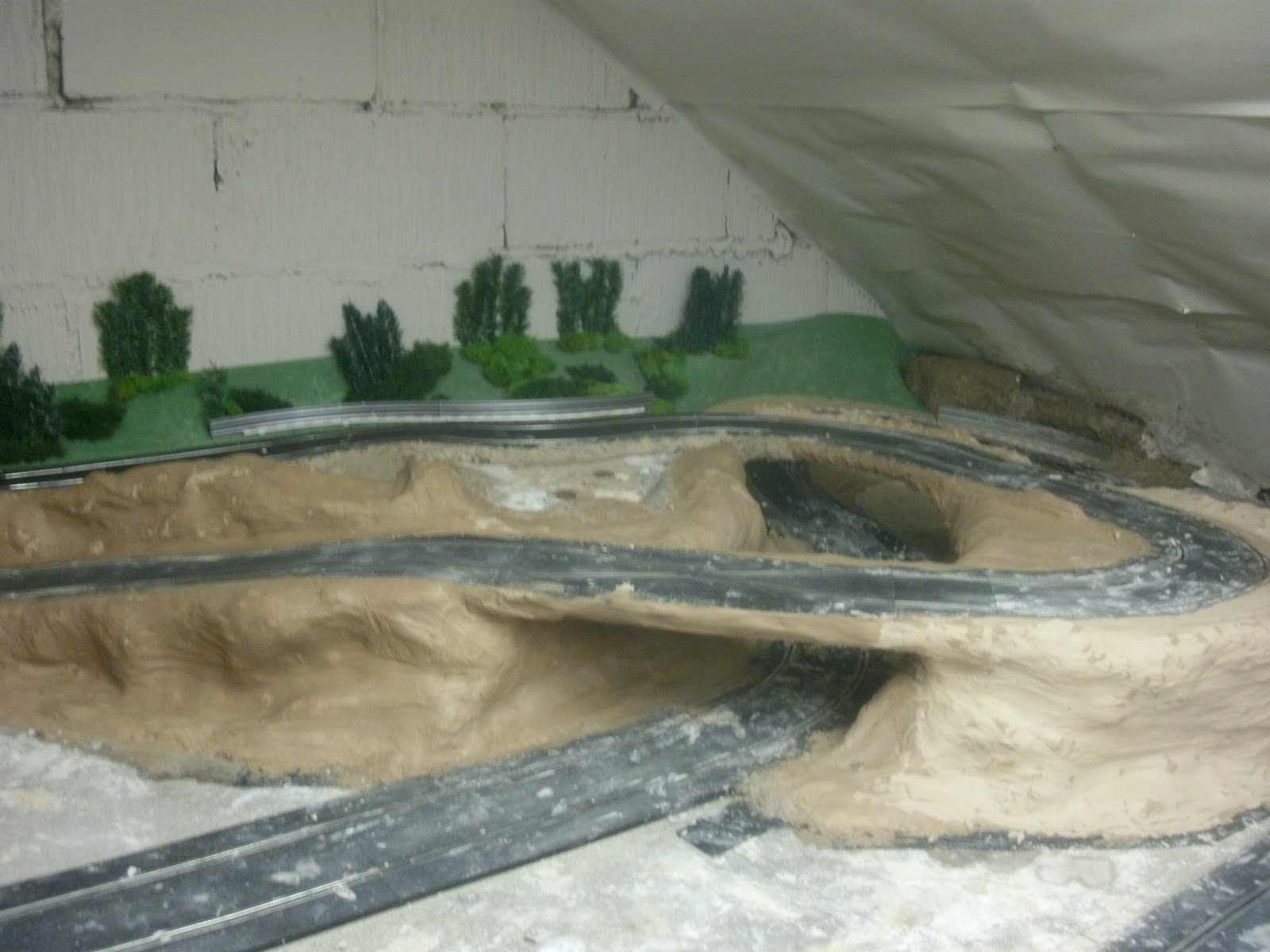 Bob's Scalextric Project: scenery
