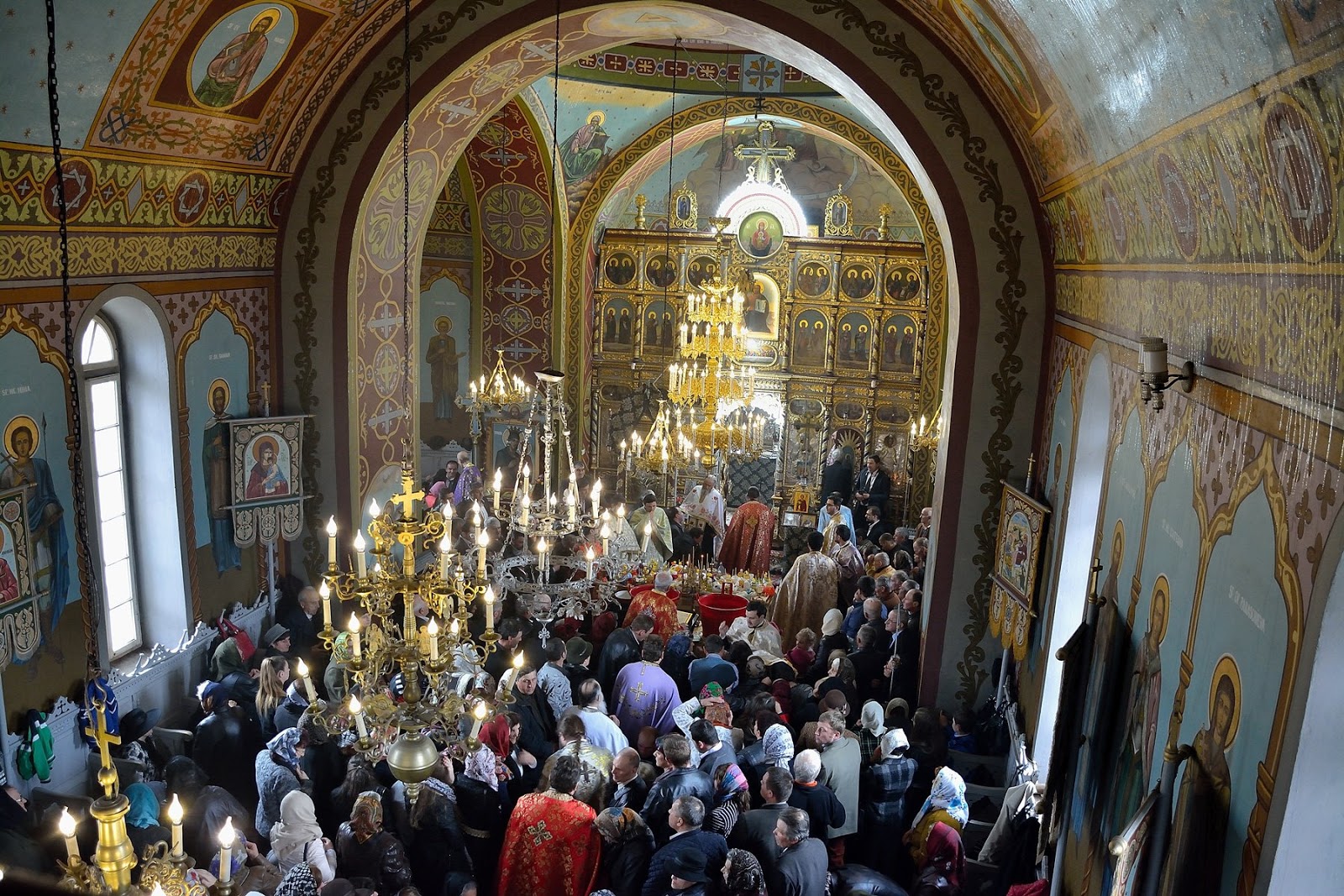Sf. Maslu la Parohia Neagra Șarului în duminica a patra din post, a Sf ...