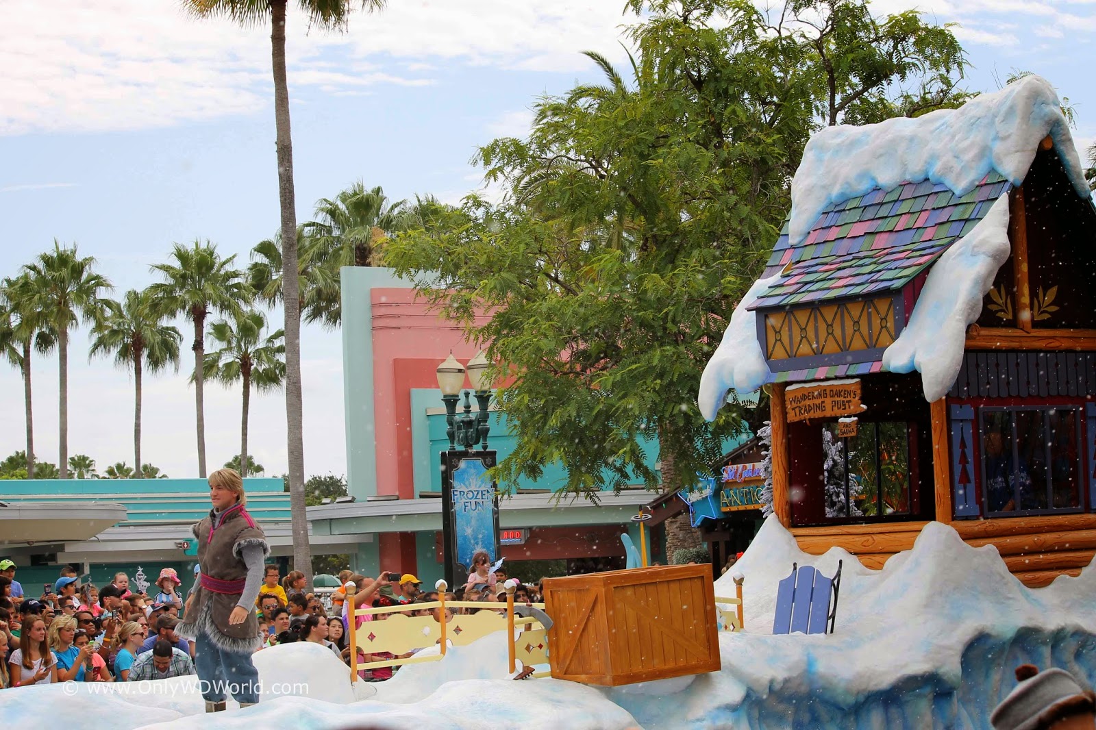 Frozen Summer Fun - Anna and Elsa's Royal Welcome | Disney World Blog ...