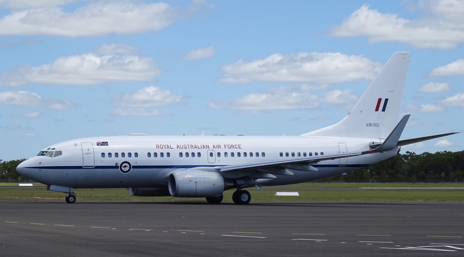 Air Queensland.blogspot: RAAF Boeing 737-700 (BBJ) A36-002 visits ...