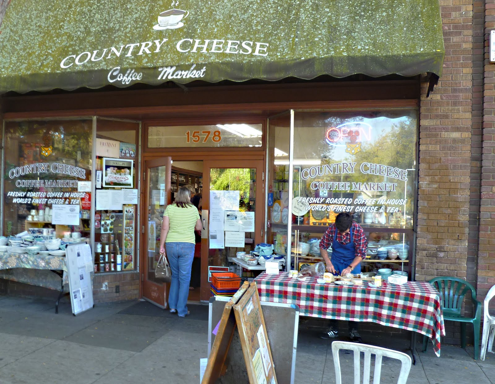 MAD MEAT GENIUS: COUNTRY CHEESE COFFEE MARKET