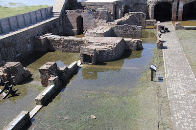 The Civil War Picket: First look photographs: Staff assesses Irma ...