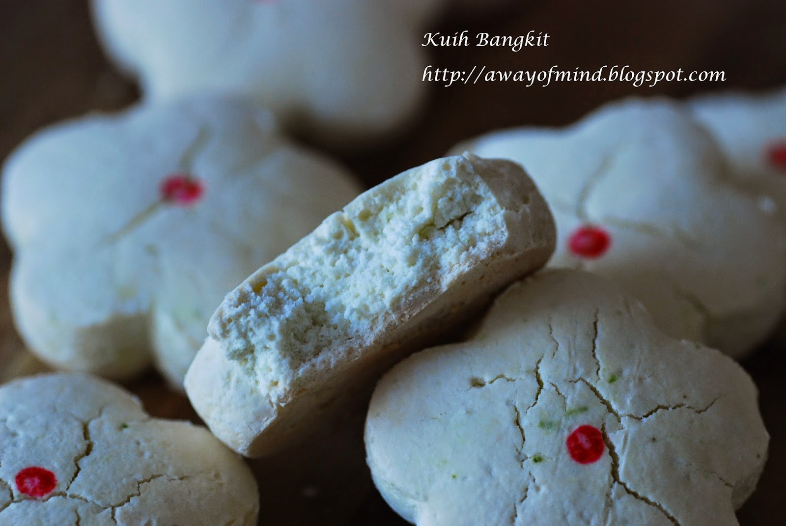 Awayofmind Bakery House: Kuih Bangkit（Tapioca Coconut Cookies 椰香番婆饼)