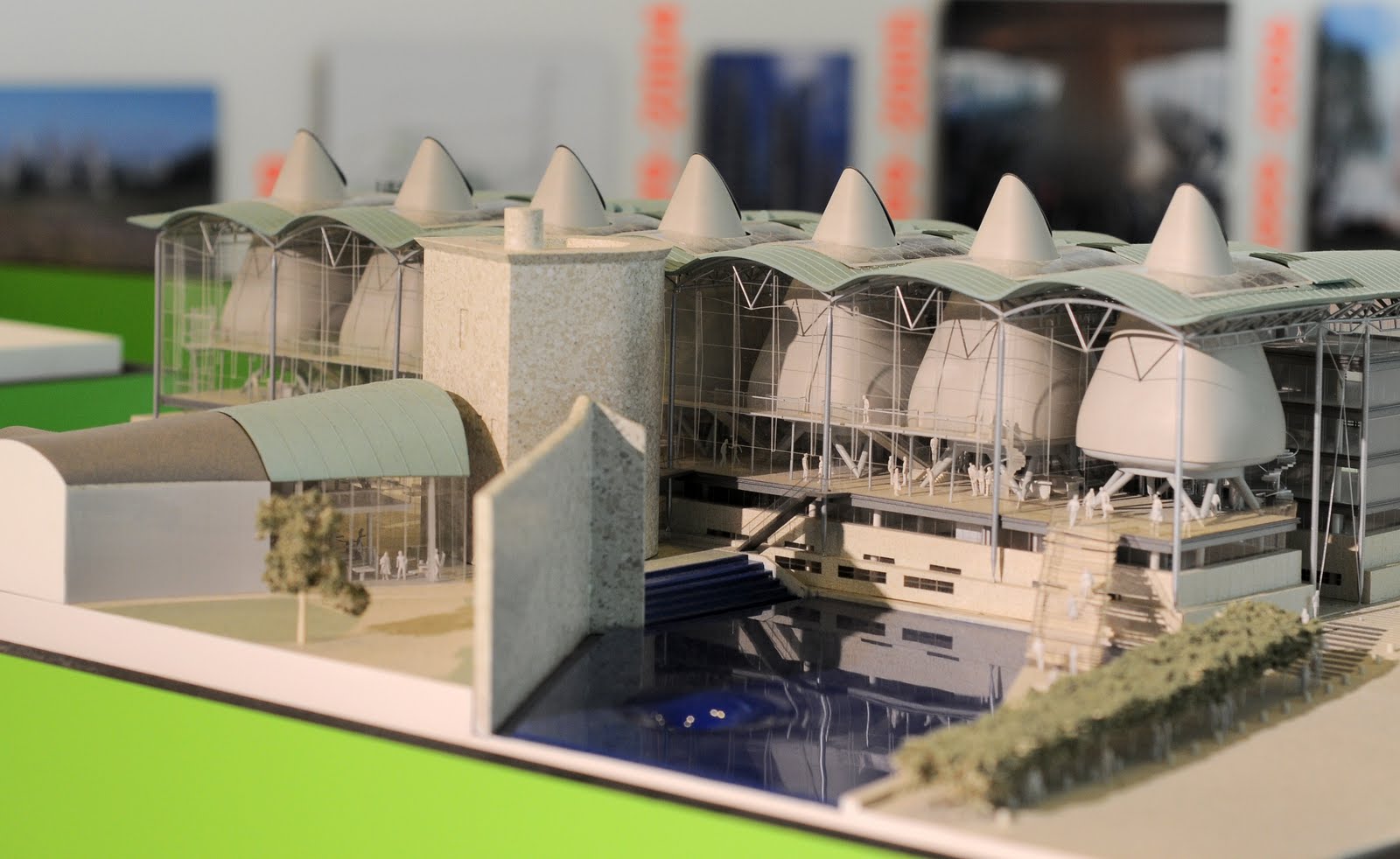 z e e n o l o g y .: Richard Rogers + Architects Exhibition