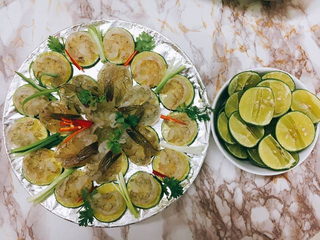 Món này hơi kén người ăn, và khó ăn do có vị cay của mù tạc và nhiều ...