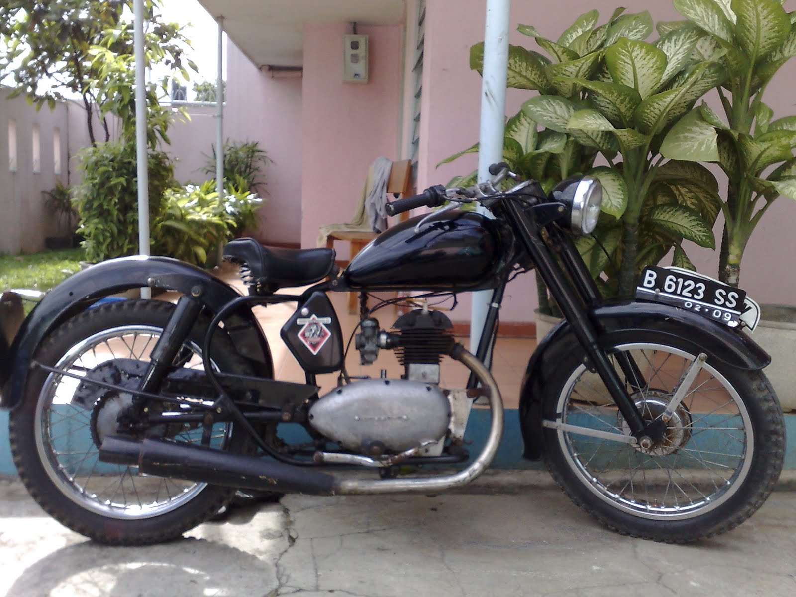 24+ Terkini Sepeda Motor Klasik Wallpaper