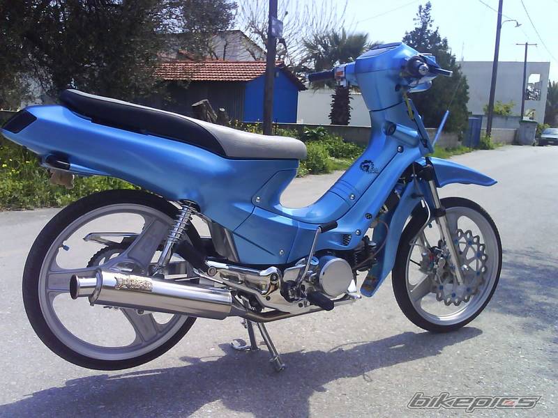 Mikrowio me dio rodes: Kawasaki kaze