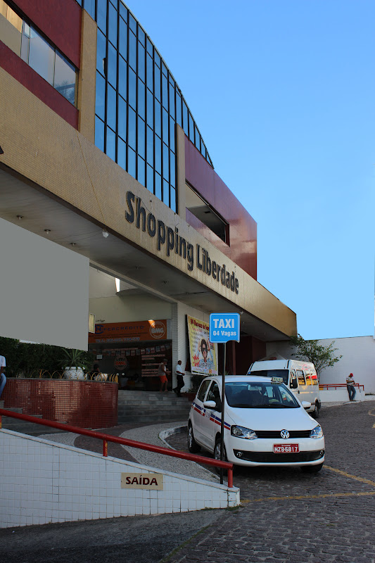 Carlos Corrêa Ribeiro Luz & Arquitetos Associados: Shopping Liberdade