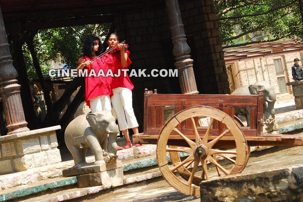 Hot Bollywood Actress: Chaarulatha Movie Stills