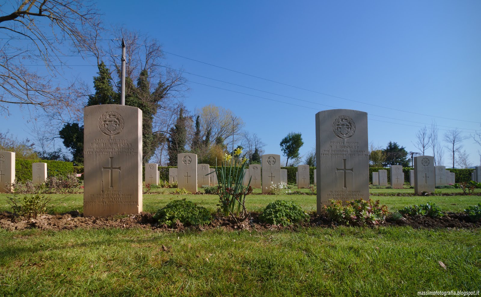 Cimiteri di Guerra del Commonwealth (CWGC) Cimiteri di Guerra del Commonwealth (CWGC)