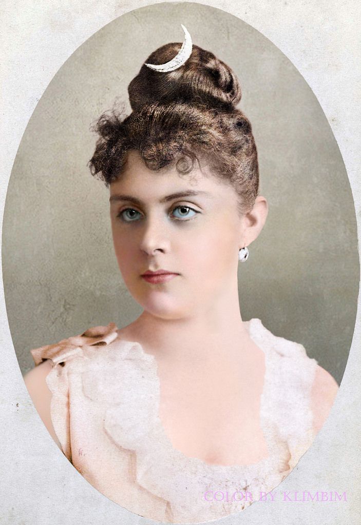 puntadas contadas por una aguja: María Vetsera (1871-1889)