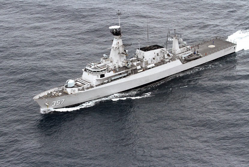 Garuda Militer: [Foto] Kedatangan KRI Bung Tomo di Indonesia