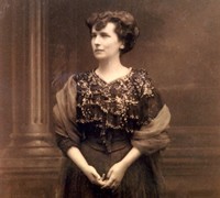 Canal Dog: Maria Dickin and the PDSA cemetery.