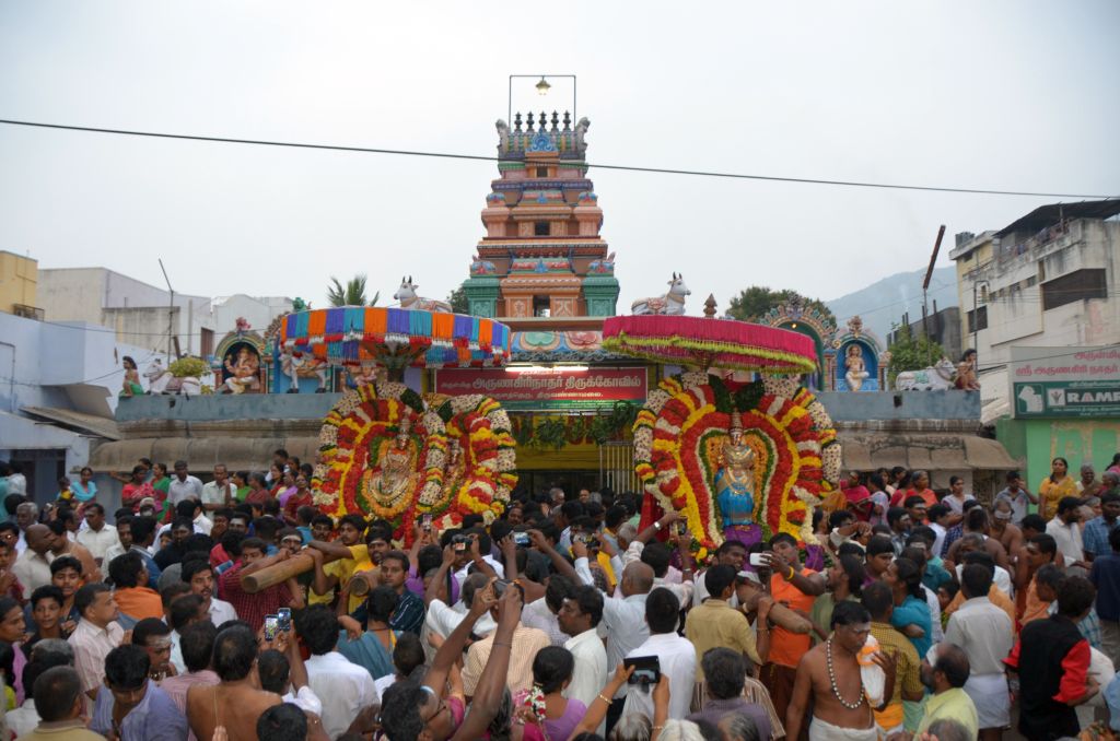 Sri Arunagirinathar Temple Theerthavari Ceremony - ARUNACHALA GRACE