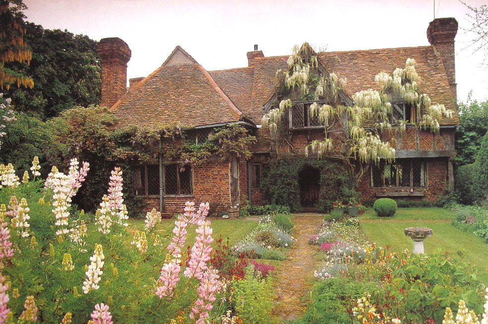 Flutterby Patch: Cottage love