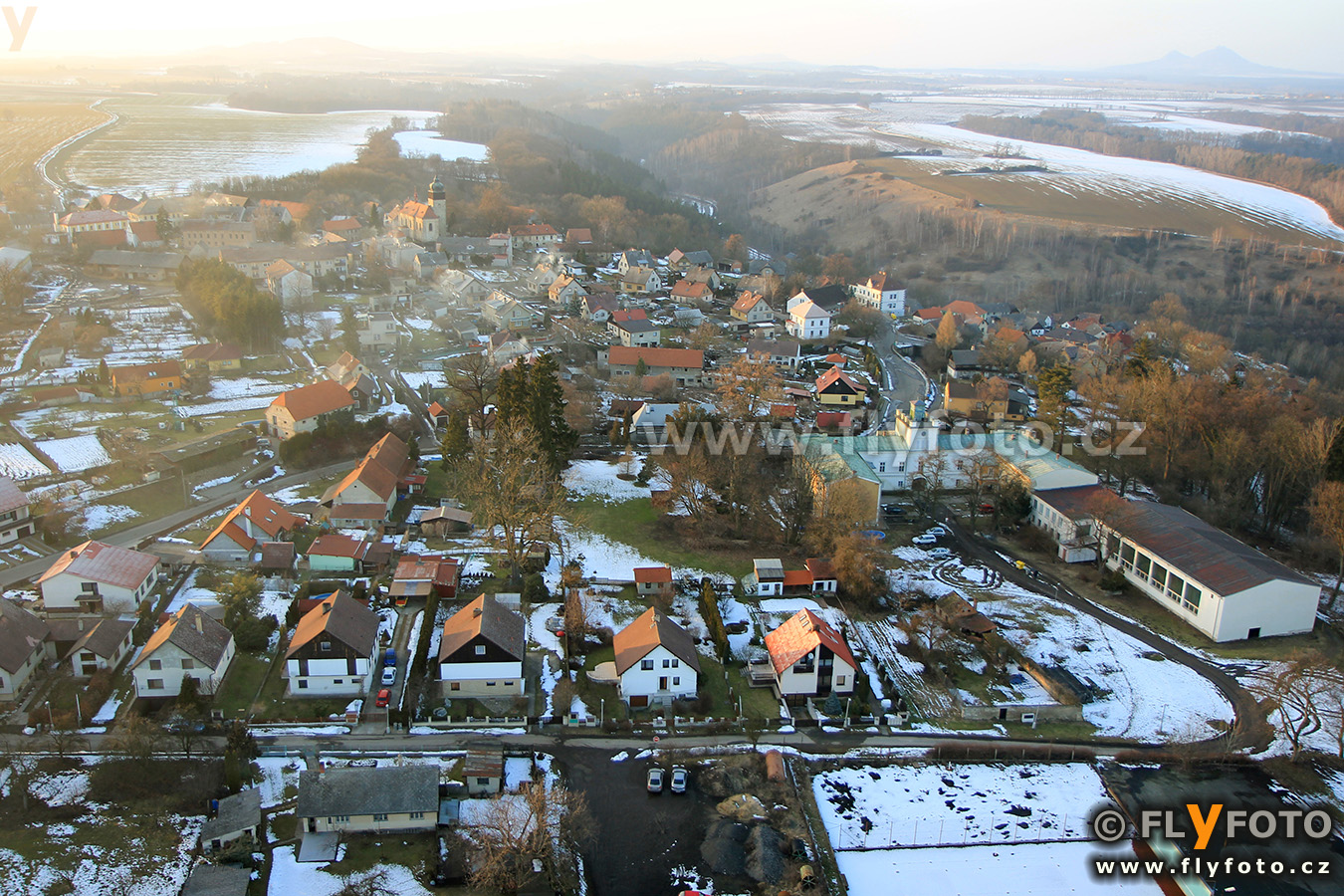 FLyFOTO letecká fotografie a video: Skalsko
