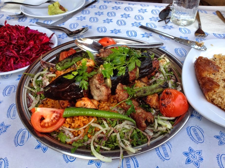 The Intrepid Tourist: ISTANBUL FOOD TOUR: From Pide to Locum, Guest ...