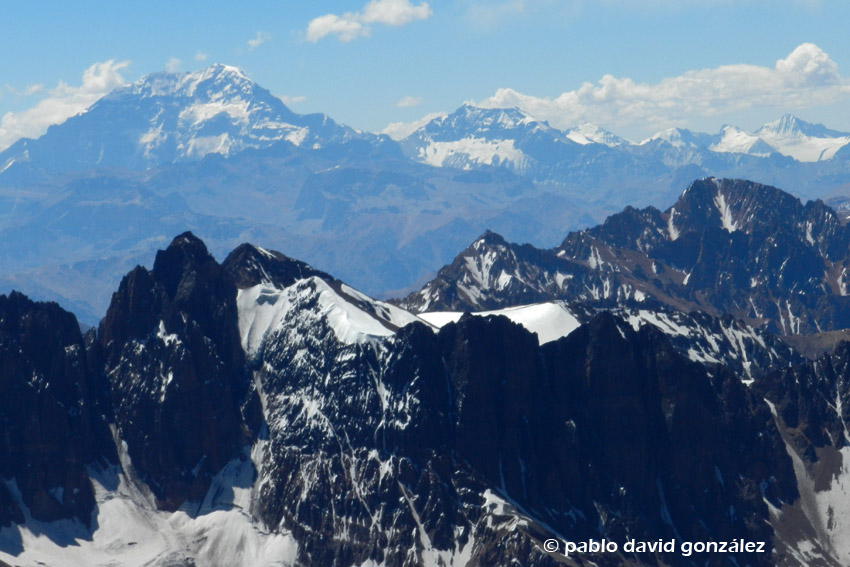 Andinismo y Exploración / Andean Mountaineering & Exploration: CERRO ...
