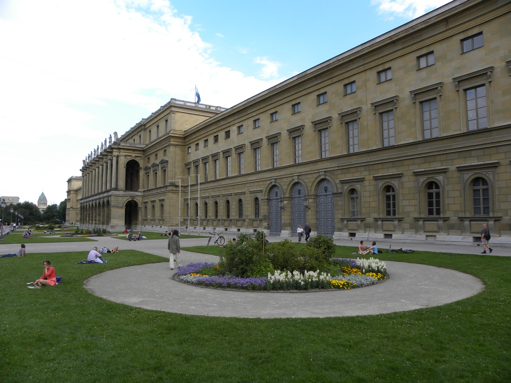Travels - Ballroom Dancing - Amusement Parks: The Munich Hofgarten ...