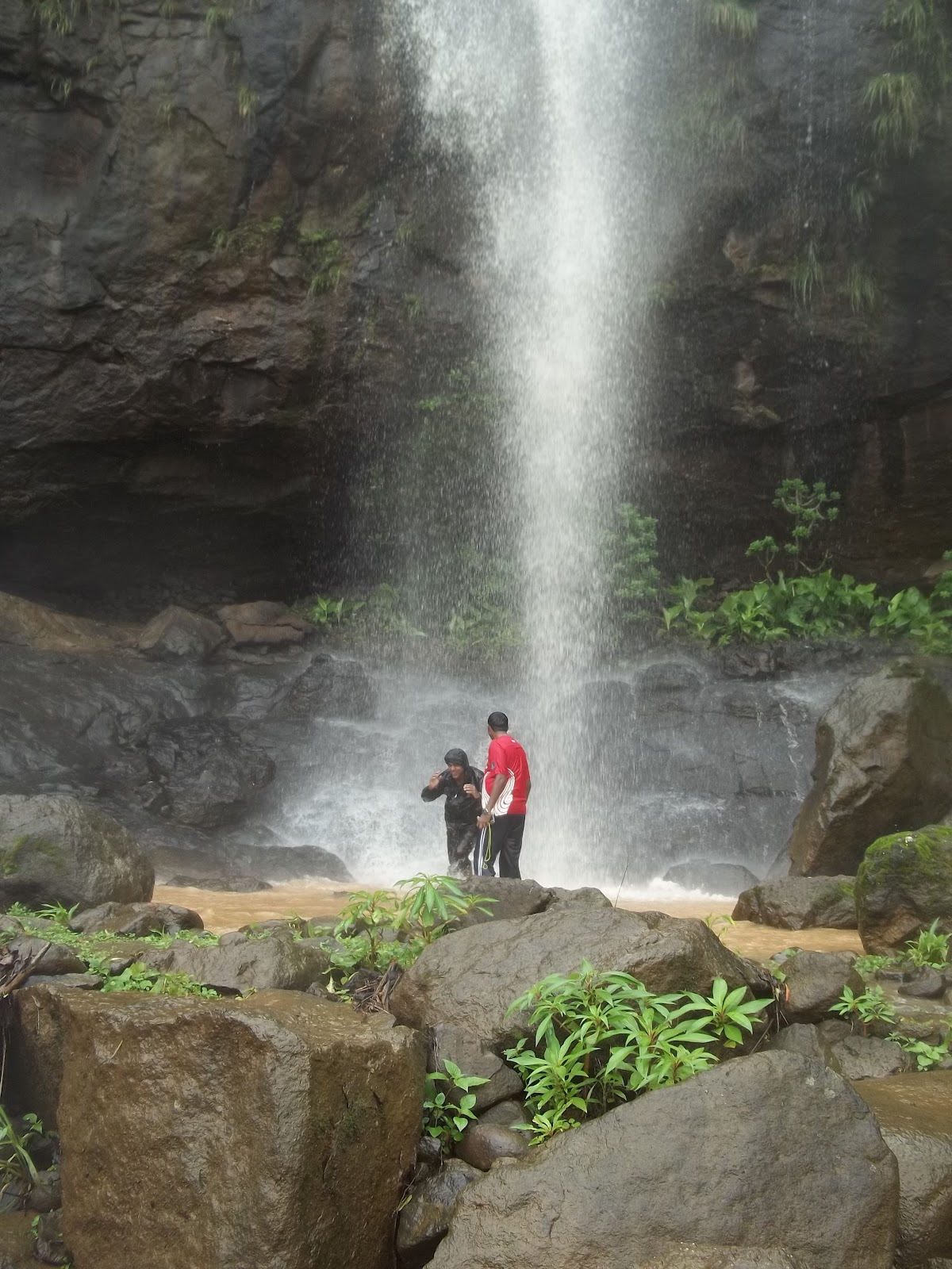 Wanderlust: Waterfall Rappelling at Dudhiware Waterfall (Lonavala)