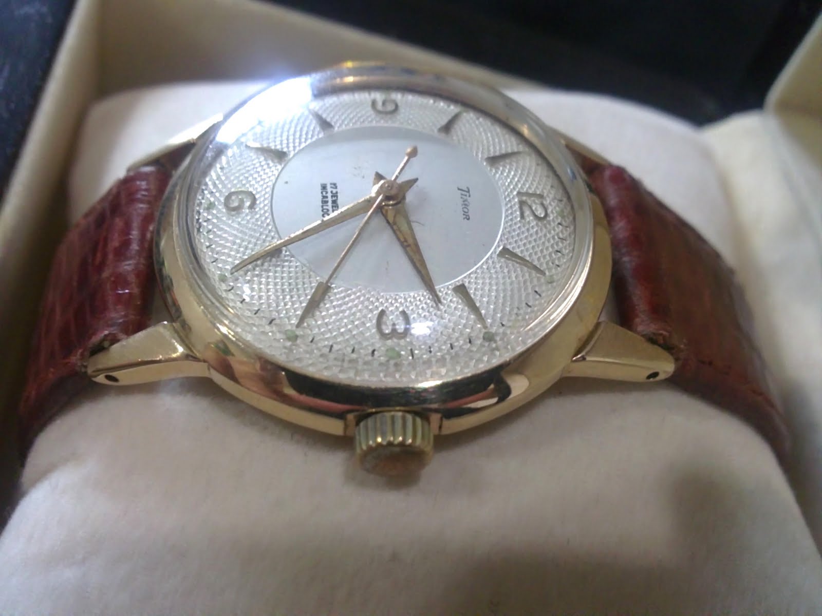 koleksijampecks: Jam Timor solid gold Watch