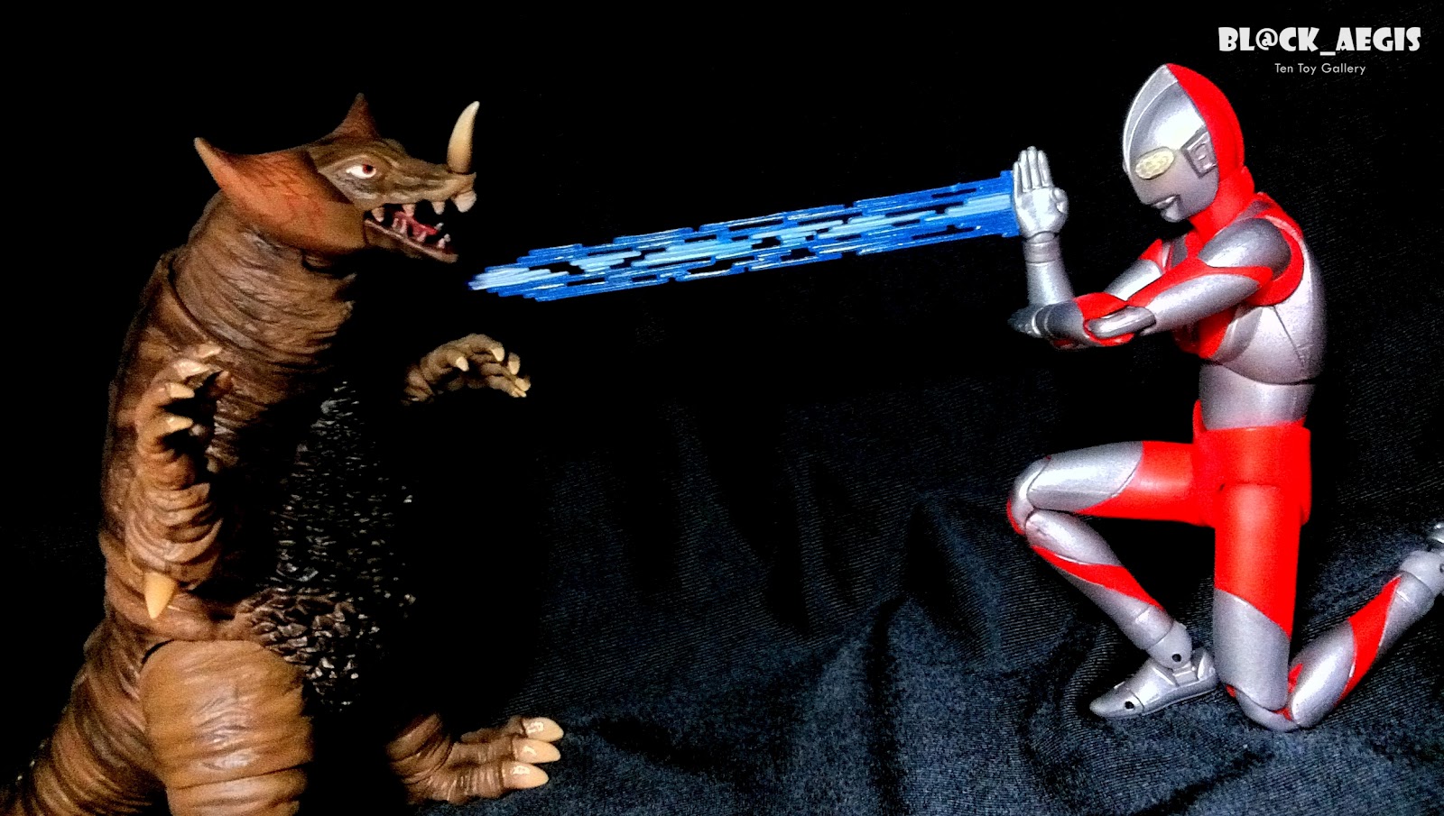 Ten Toy Gallery: Review: Ultra-Act Ultraman (Hayata)