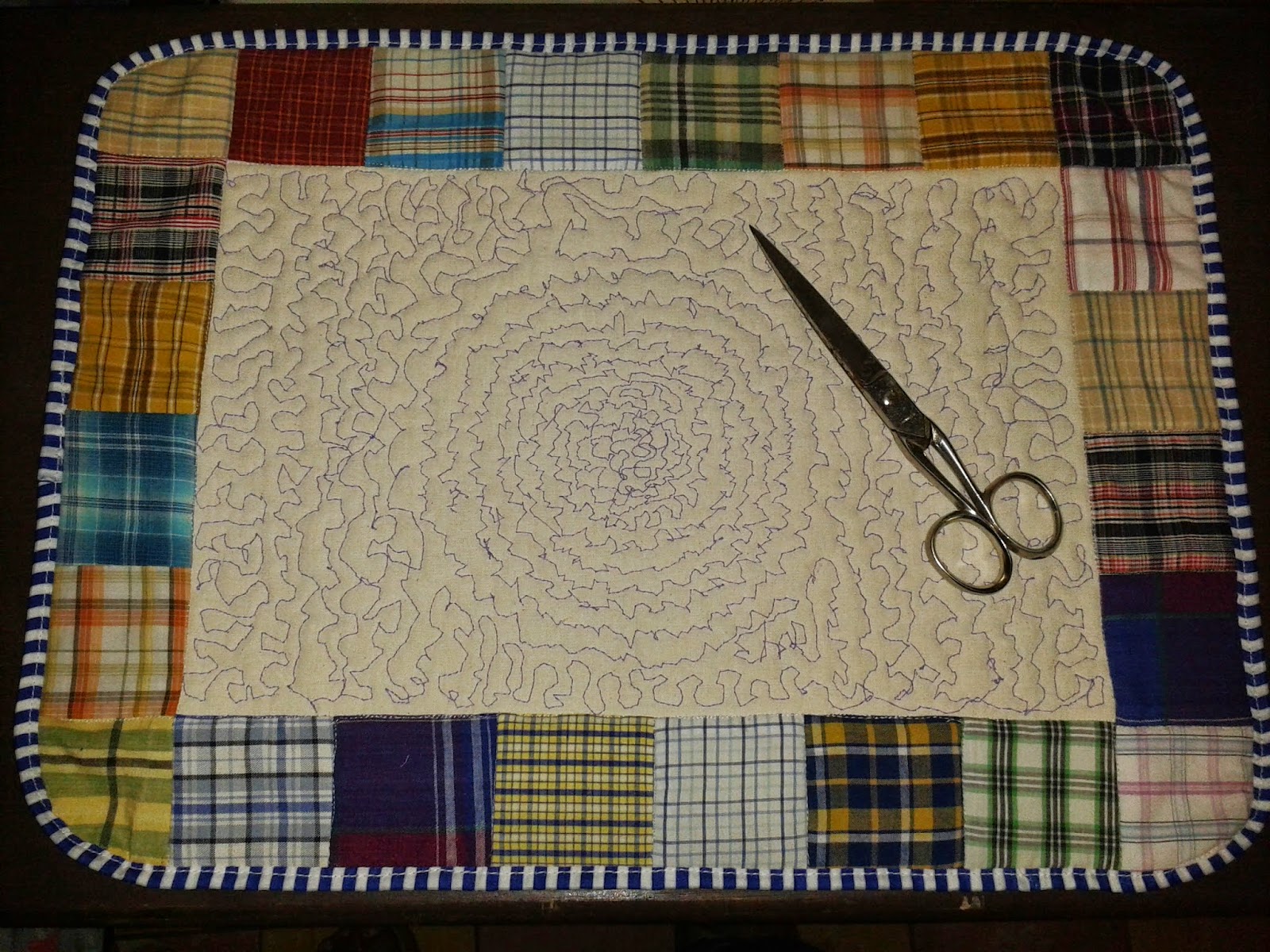 Arañito tejedor: Mantelito individual en patchwork