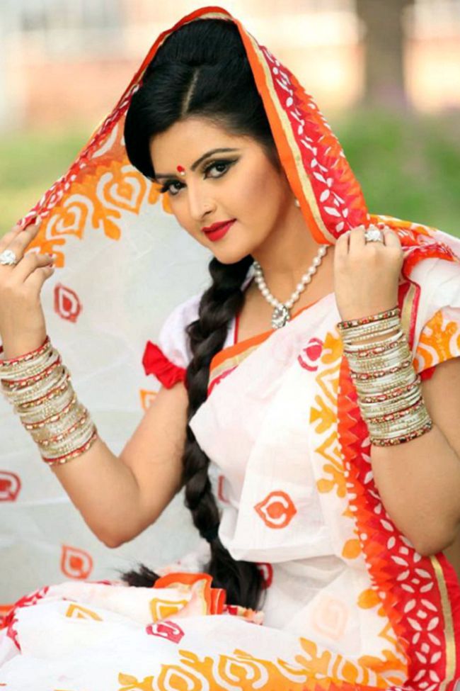 9 Best LooK of Bangladeshi Model PORI MONI | New Actress
