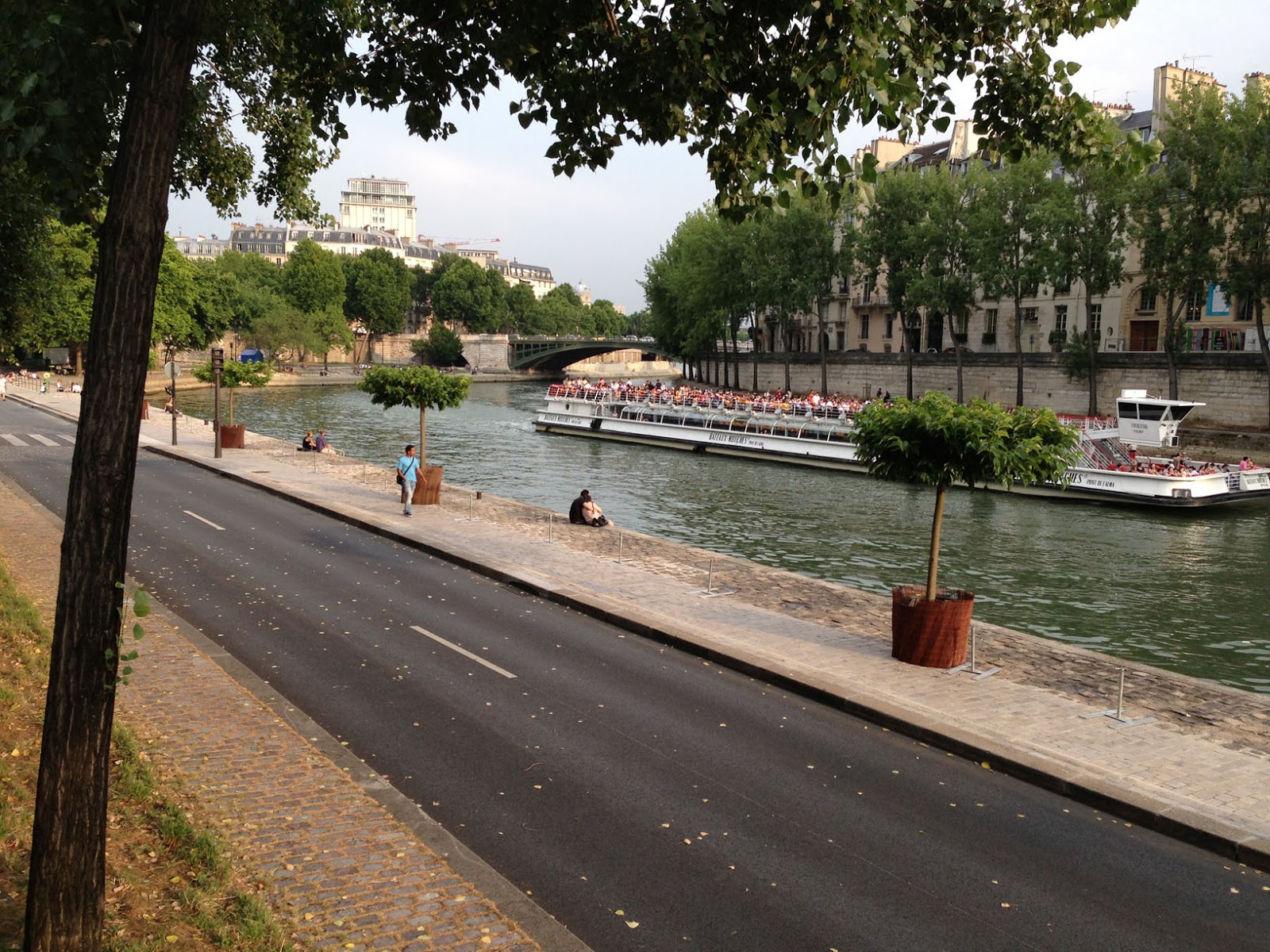Running Routes: Paris Seine Riverside Running Route