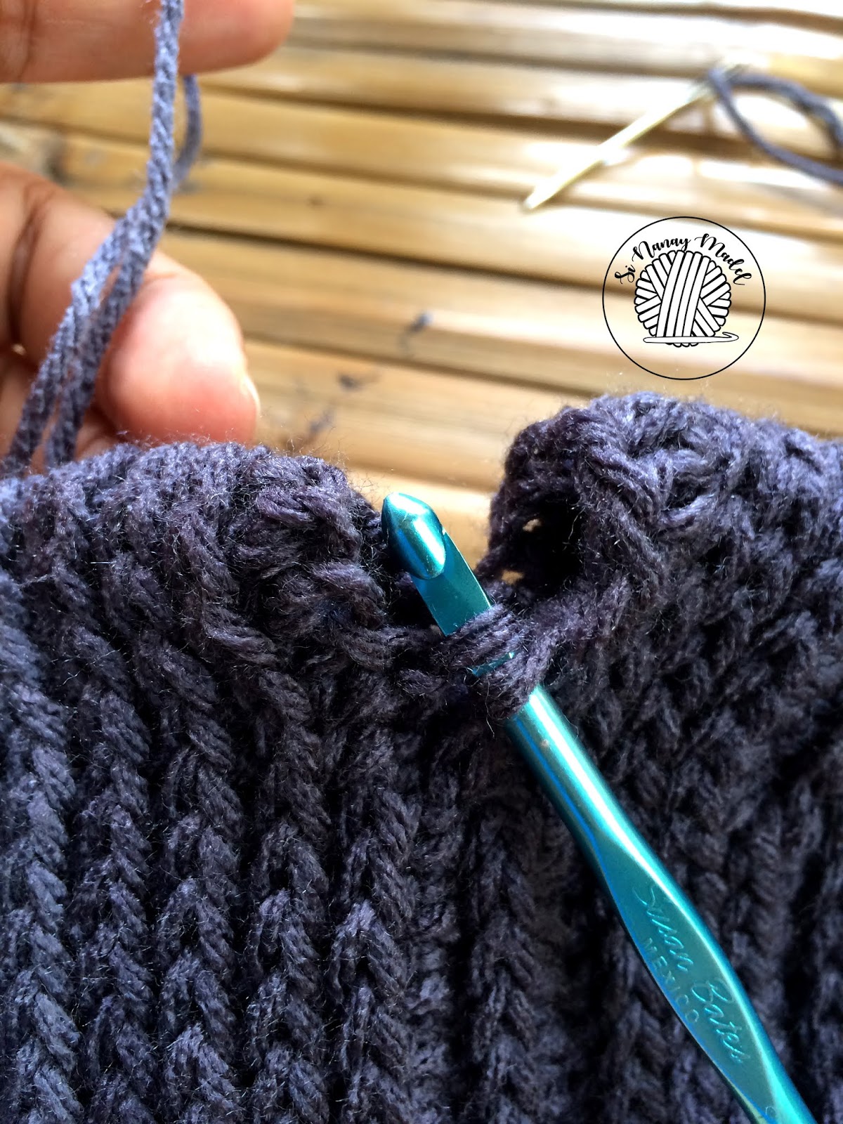 Si Nanay Madel: Ridged Mittens