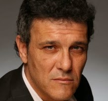 Teatro en Las Grutas: Trampas y Tramposos ~ Café del Oeste