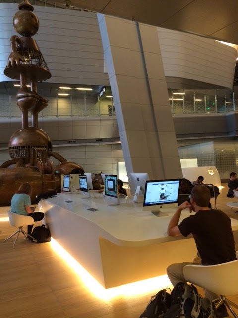 Qatar Airways Privilege Club Gold / Silver Lounge Hamad International ...