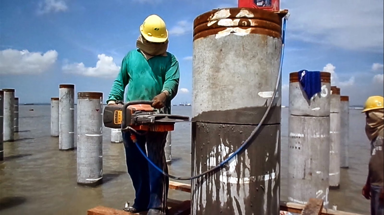 Mesin Potong Tiang Pancang( Spun Pile, Square Pile )