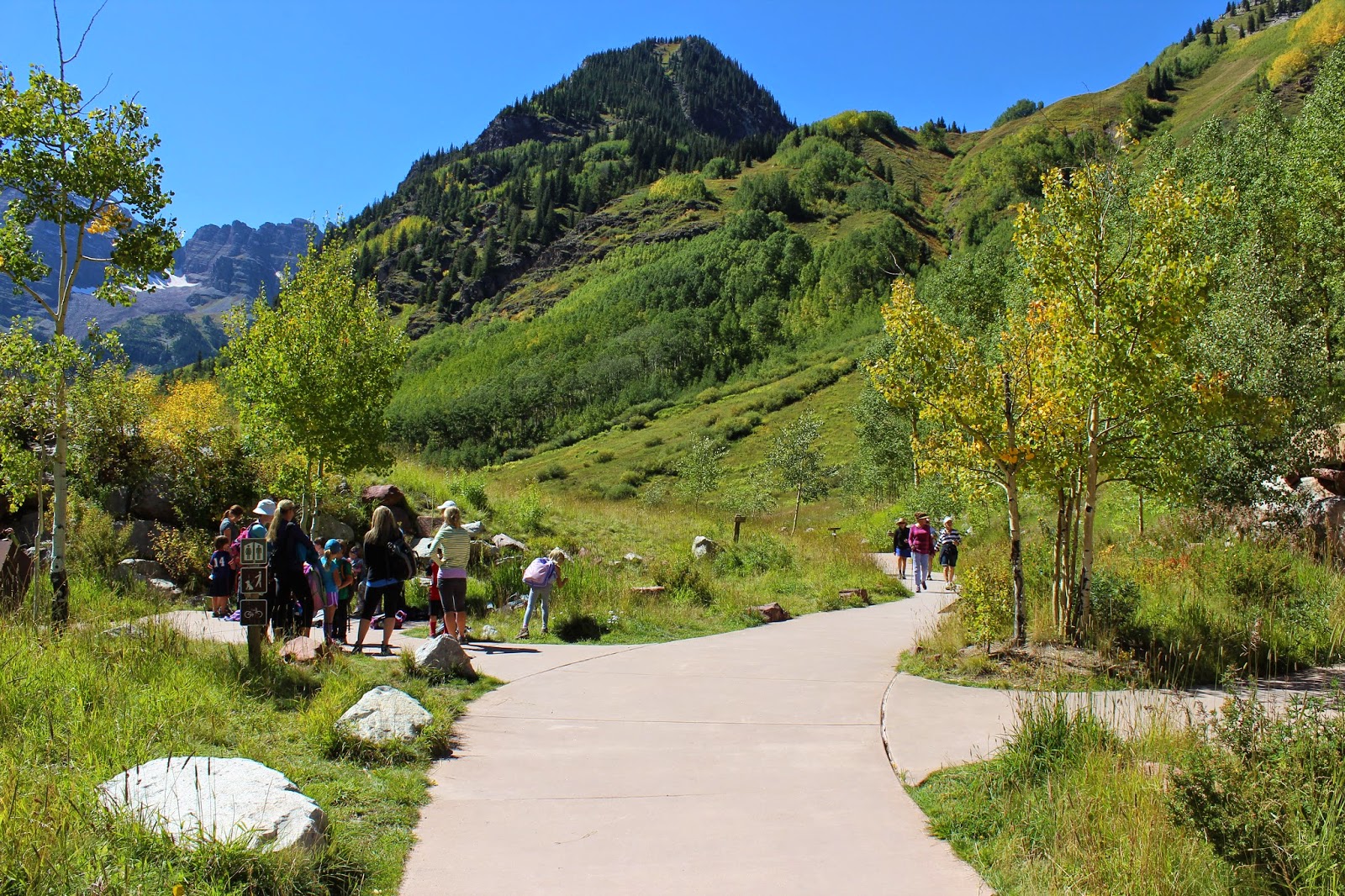 gjhikes.com: Maroon Lake Scenic Loop