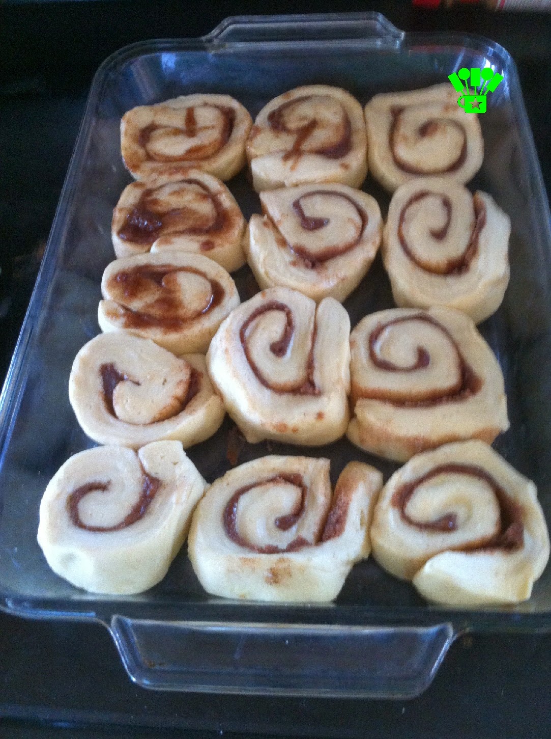 DIY Party Mom: Quick and Easy Cinnamon Roll Recipe