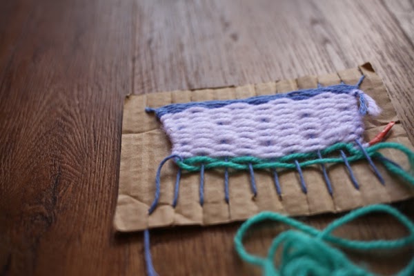 Mum in the making: Read: Extra Yarn (plus weaving mini mats, and a ...