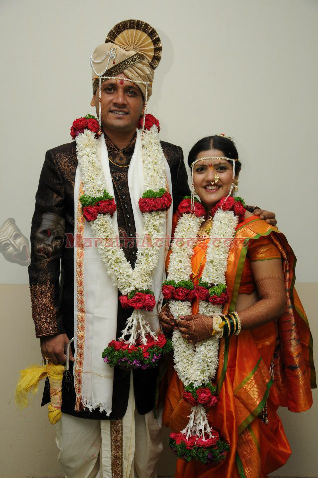 Akshata kulkarni and Vikram gaikwad wedding photos ~ Marathi Show