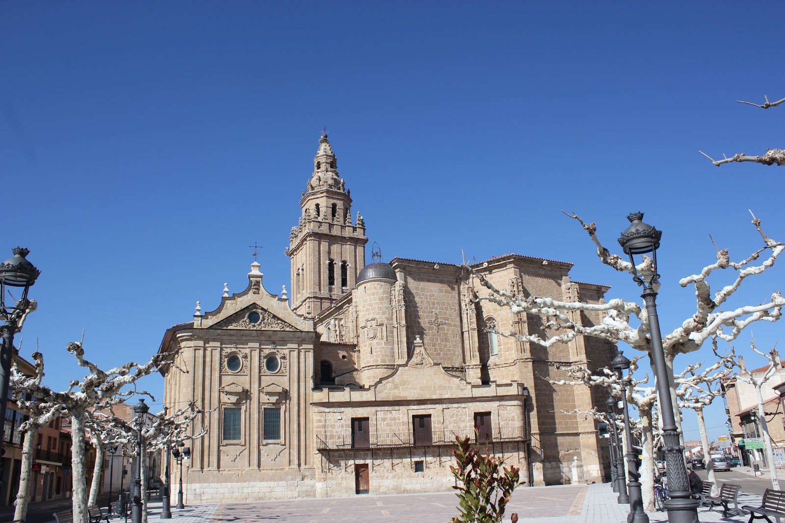 Maravillas ocultas de España: Nava del Rey (Valladolid): La iglesia de ...