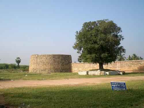 Tamilnadu Tourism: Vijayanagara Fort, Thanjavur
