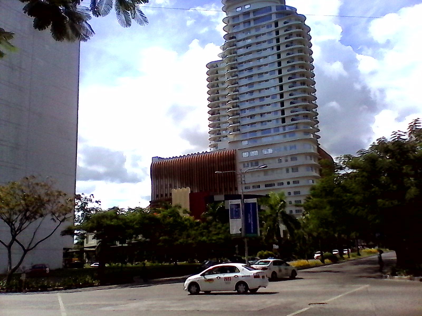 Must Be That Girl!: Cebu IT Park