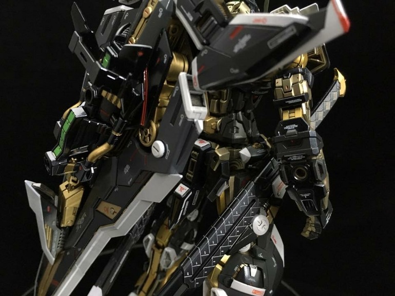 Painted Build: MG 1/100 Gundam Astray Red Frame Kai [Dark Armor]