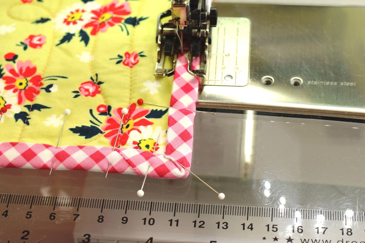 Quilted Blooms: Better at Binding by Machine