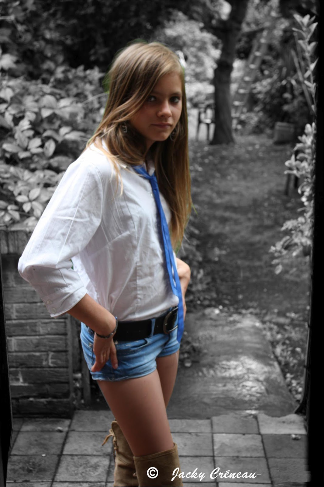 TANYA WALL officiel: janvier 2012