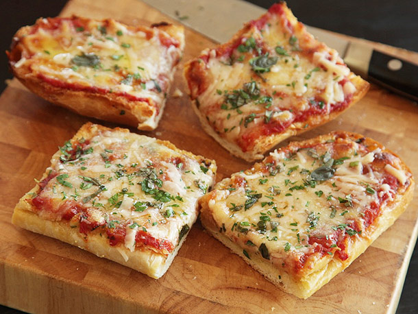 Bread Pizza ~ Mala's Cooking Tips