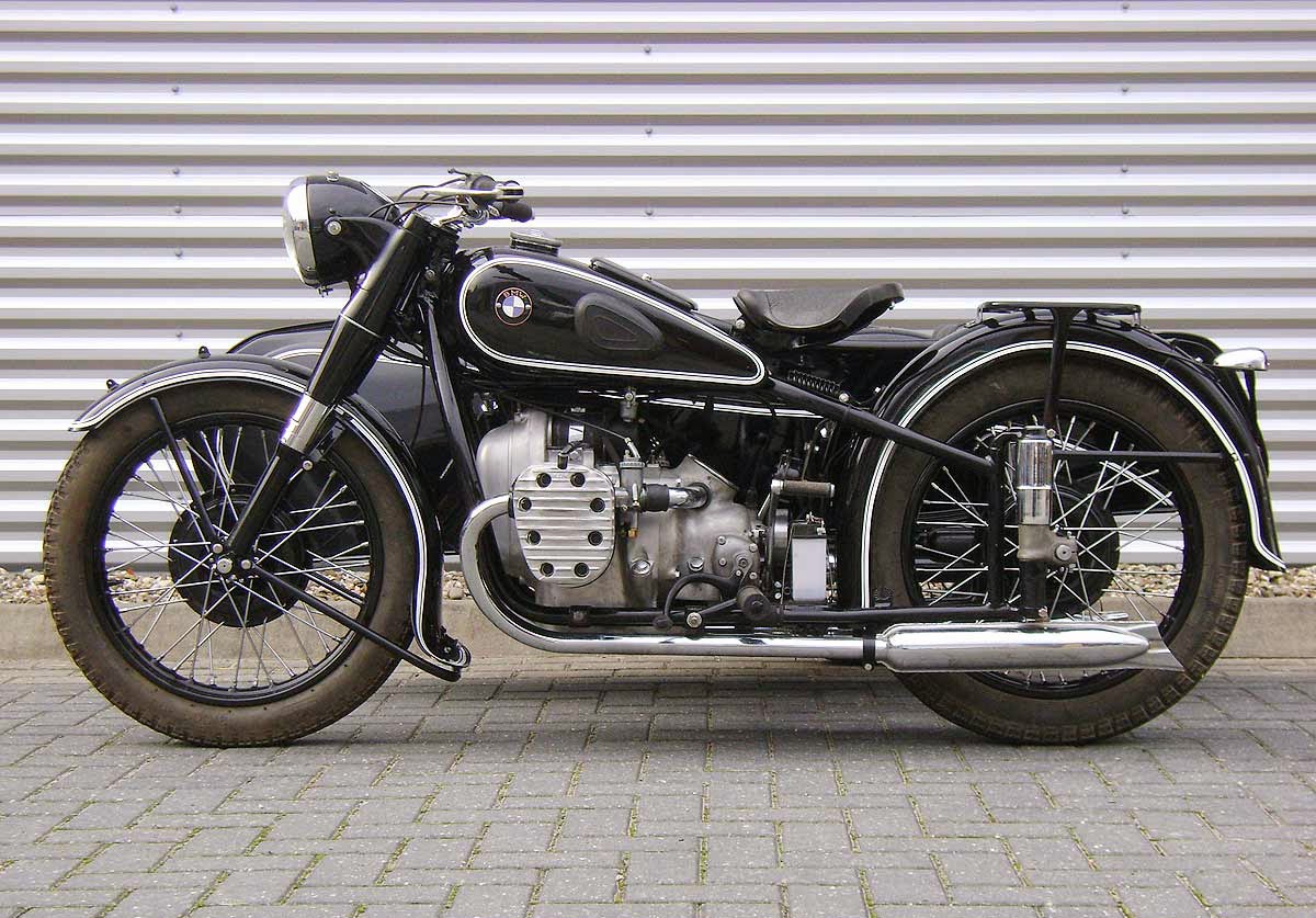 Uncovered Iron- Classic Motorcycles: Mother Russia's Motorcycle