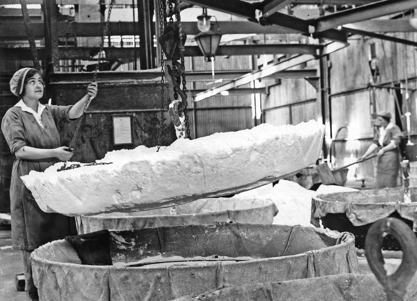 History in Photos: British Women Workers