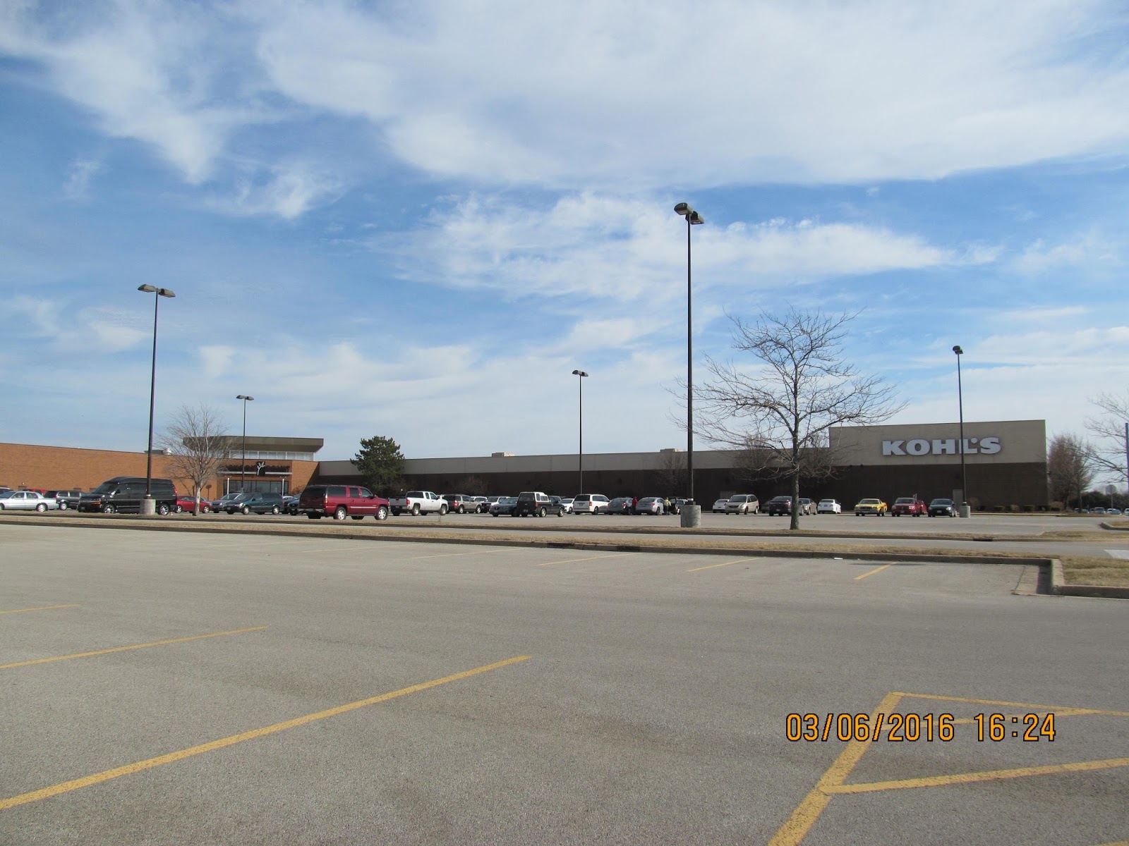Trip to the Mall: Hickory Point Mall- [(Forsyth) Decatur, Illinois)]