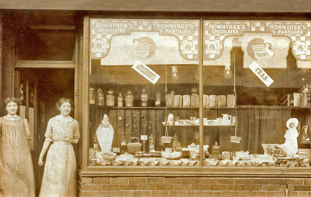 Interesting Photographs Capture People Standing in Front of Stores Over ...