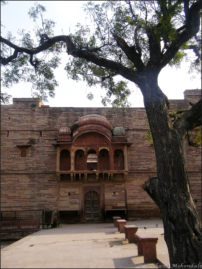 The Floating Clouds: Muchkund